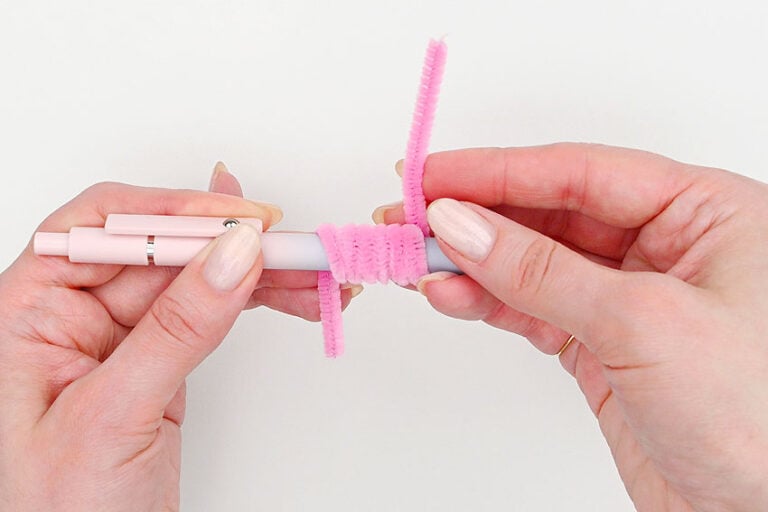 Pipe Cleaner Flower Headband - Cute and Easy DIY Hair Bands!