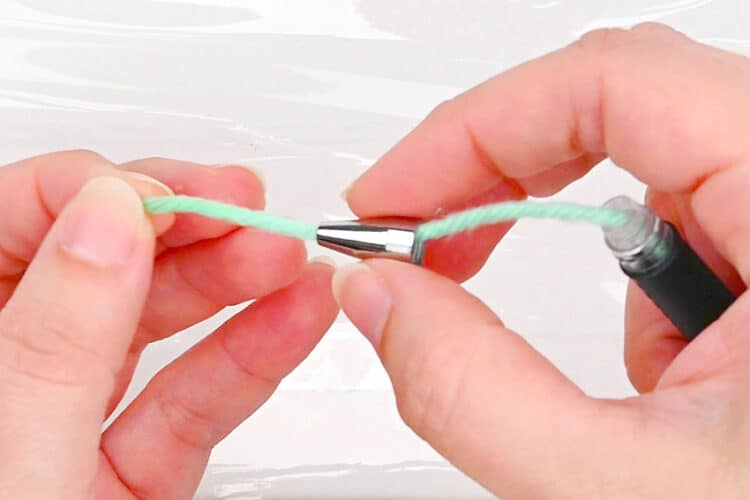 Yarn Pen Art Hack: How to "Paint" With Yarn Using a Pen