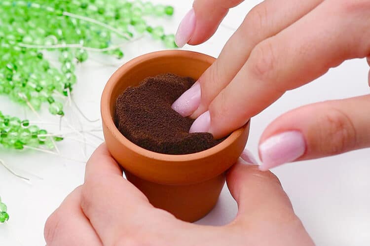 How to Make a Beaded Plant - Easy & Cute DIY Decor
