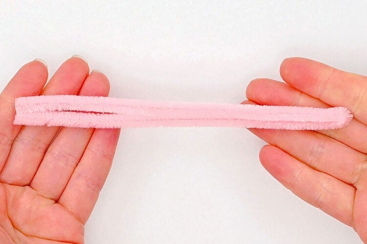 Pipe Cleaner Lily - Easy Flower Craft with Pipe Cleaners