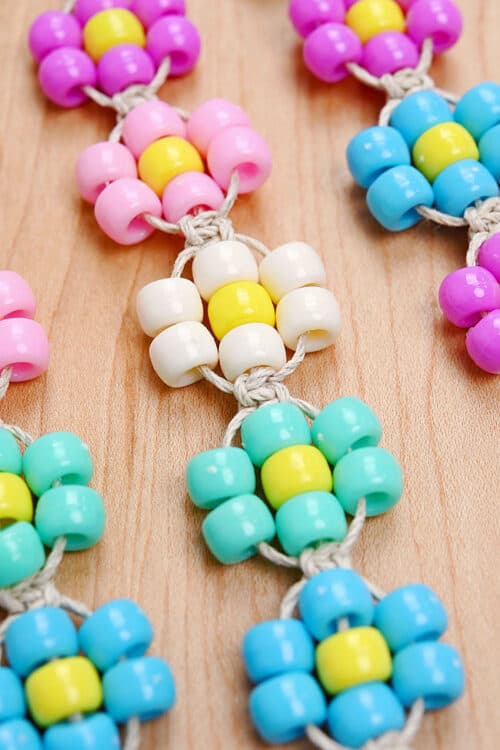 Pony Bead Flower Keychain - Easy DIY Beaded Keychain Craft