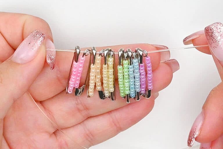Beaded Safety Pin Bracelet - Easy DIY Jewelry Craft