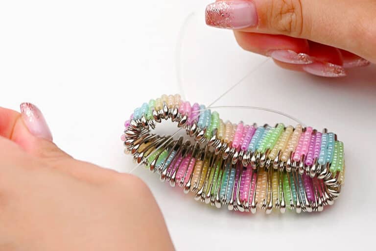 Beaded Safety Pin Bracelet - Easy DIY Jewelry Craft
