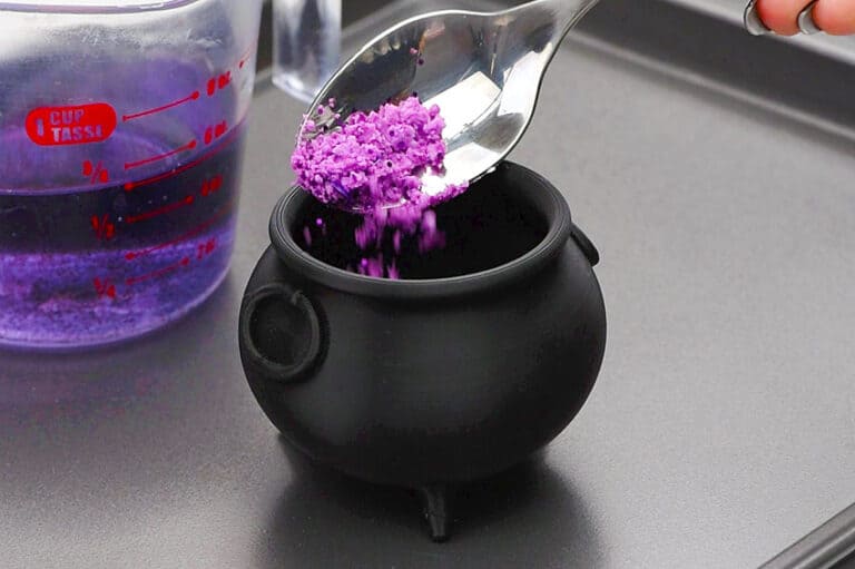 Fizzy Witch Cauldron - Fun Bubbling Brew Experiment for Kids