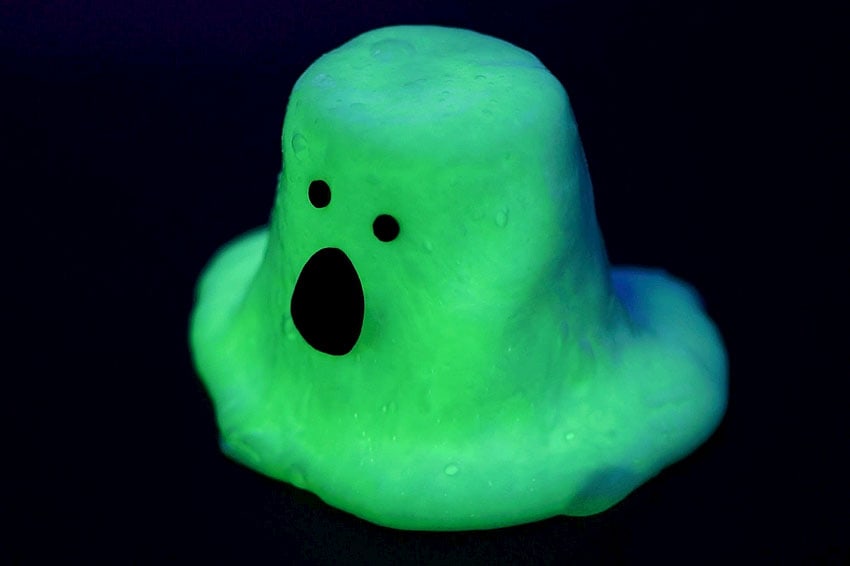 How to Make Ghost Slime - Glow in the Dark Slime for Halloween