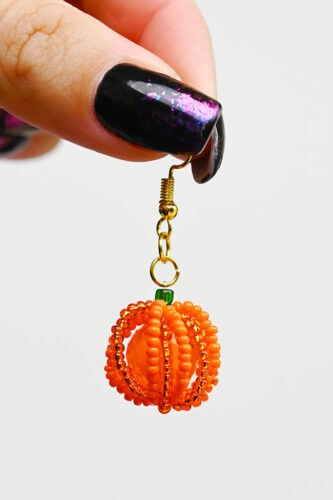 DIY Beaded Pumpkin Earrings - Cute Fall Jewelry Tutorial