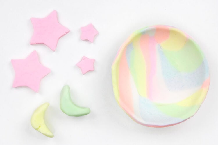 How to Make Glow in the Dark Clay - Easy DIY Clay Recipe