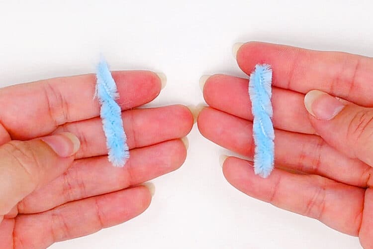 DIY Pipe Cleaner Angel - Easy Christmas Angel Craft