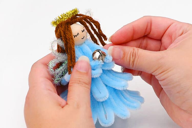 DIY Pipe Cleaner Angel - Easy Christmas Angel Craft