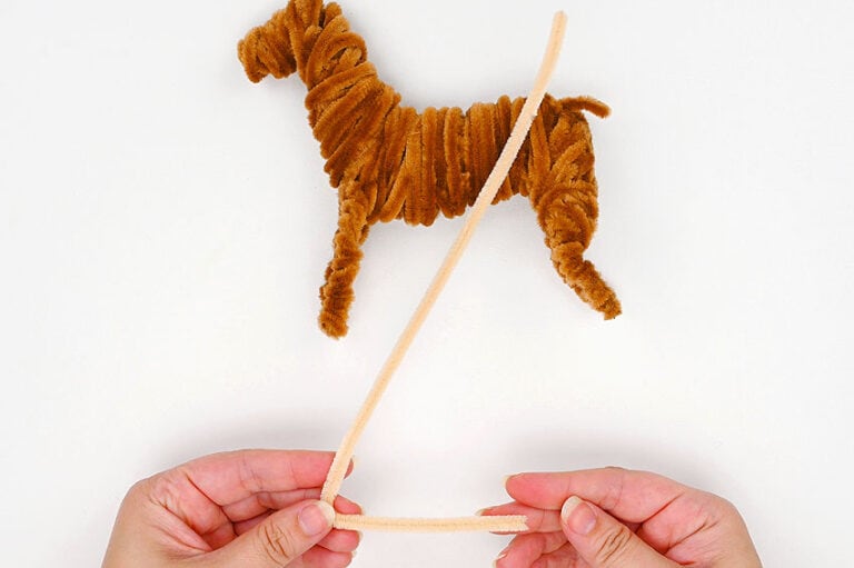 Pipe Cleaner Reindeer - Fun & Easy Christmas Craft