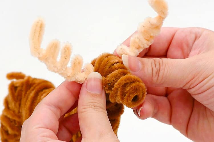 Pipe Cleaner Reindeer - Fun & Easy Christmas Craft