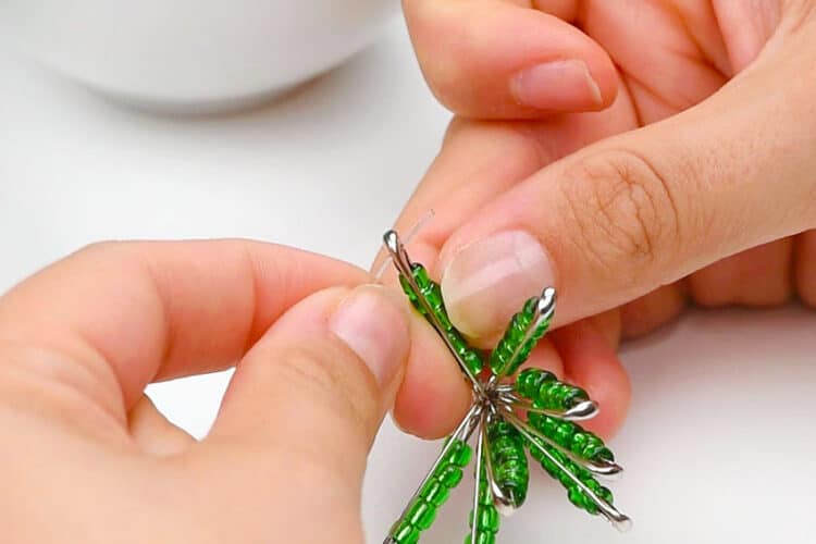Safety Pin Christmas Tree - Easy DIY Beaded Holiday Craft
