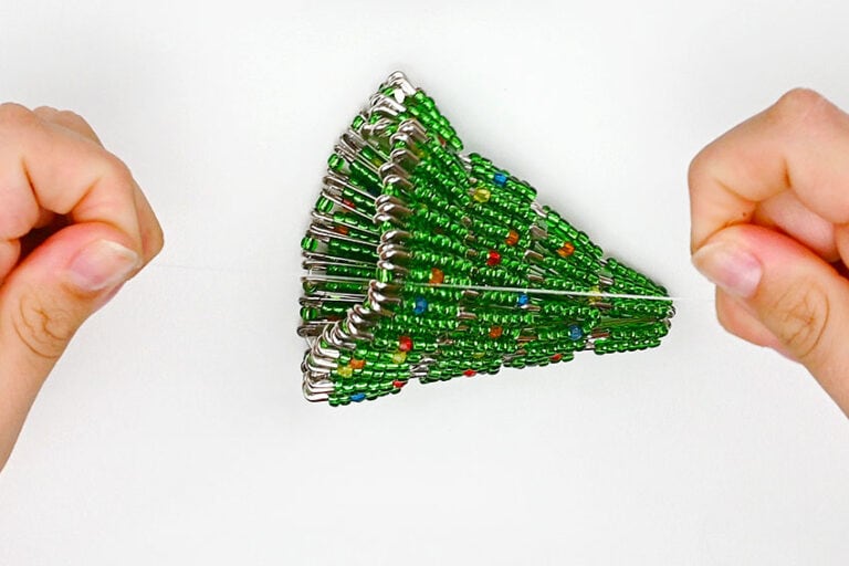 Safety Pin Christmas Tree - Easy DIY Beaded Holiday Craft