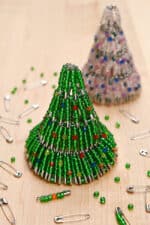 Safety Pin Christmas Tree - Easy DIY Beaded Holiday Craft