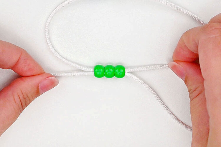 Christmas Tree Pony Bead Ornaments - Easy DIY Christmas Craft