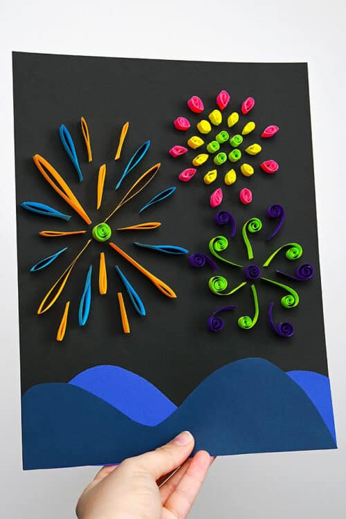 Paper Quilling Fireworks - Fun & Colourful Firework Craft