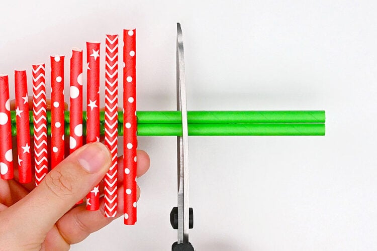 Straw Christmas Tree Ornaments - Easy DIY Ornament Craft!