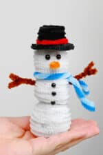 Pipe Cleaner Snowman - Easy Snowman Craft for Kids