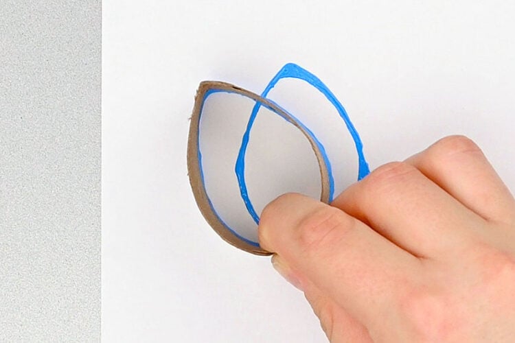 Paper Roll Tulip Painting - Easy Spring Flower Art for Kids